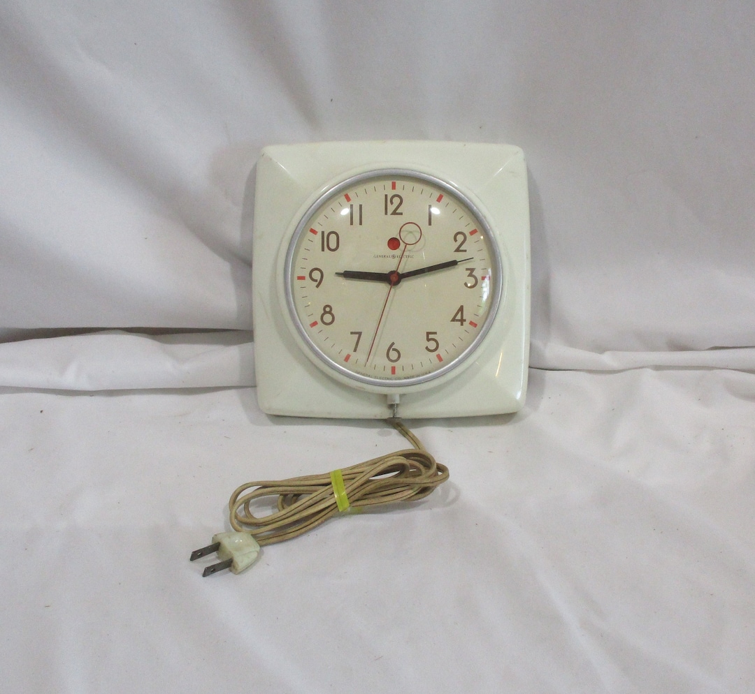 1950s General Electric Wall Clock, Retro Mid Century White Modern Style ...