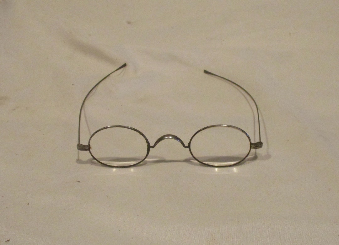 Eyeglasses, Vintage Spectacles, Old Wire Rim Eye Glasses. Optician ...