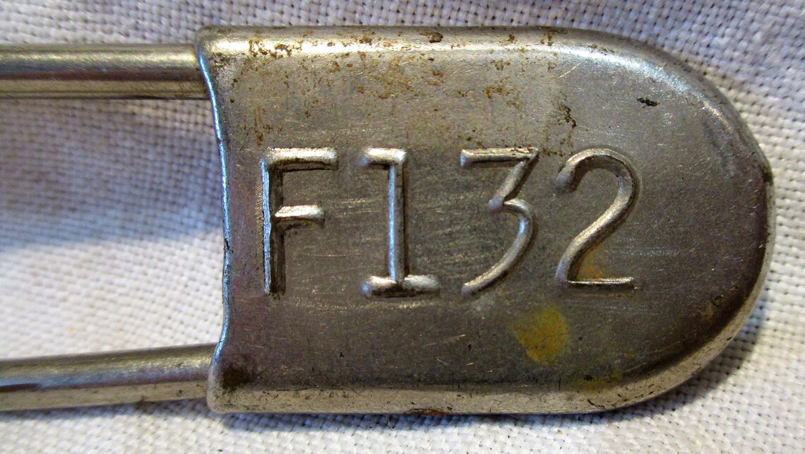 Industrial Safety Pins Silver Laundry Pins Collection of 4 - Etsy