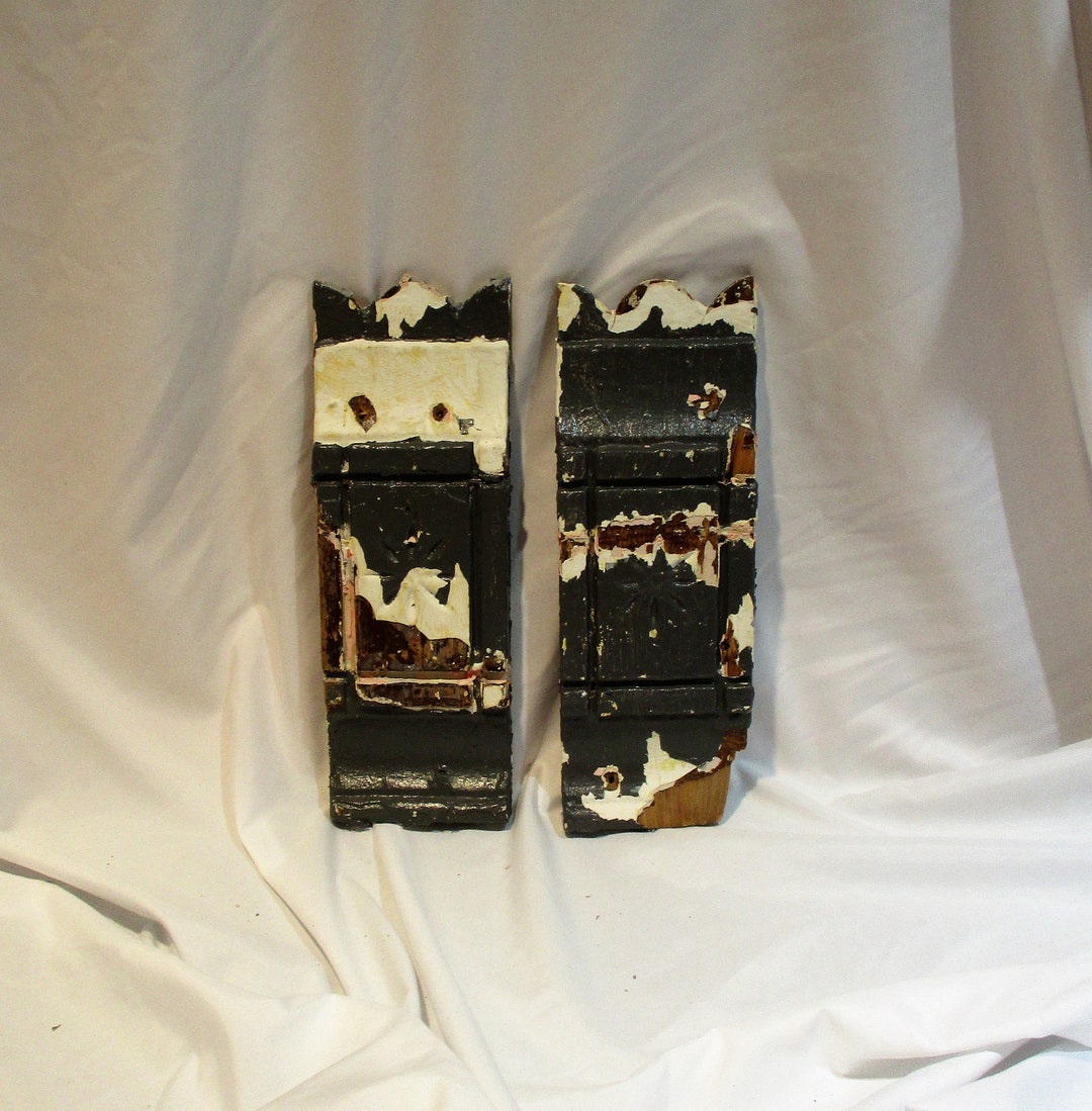 Pair of Hand Carved Daisy Plinth Blocks: Arts & Crafts Architectural ...