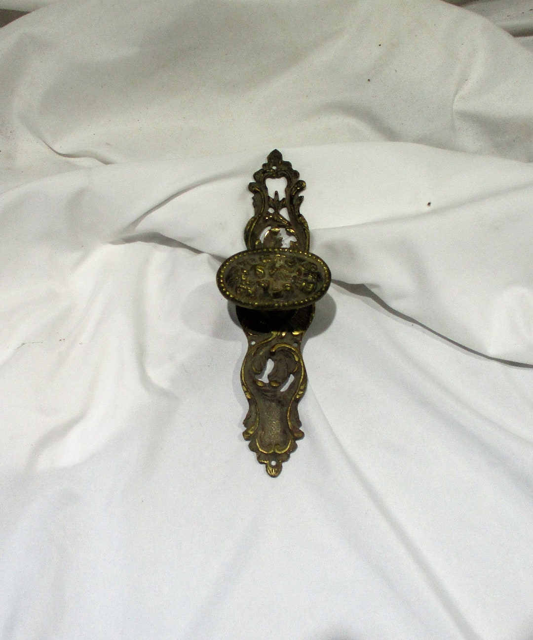 Brass Oval Victorian Doorknob and Fancy Back Plate or Latch Plate ...