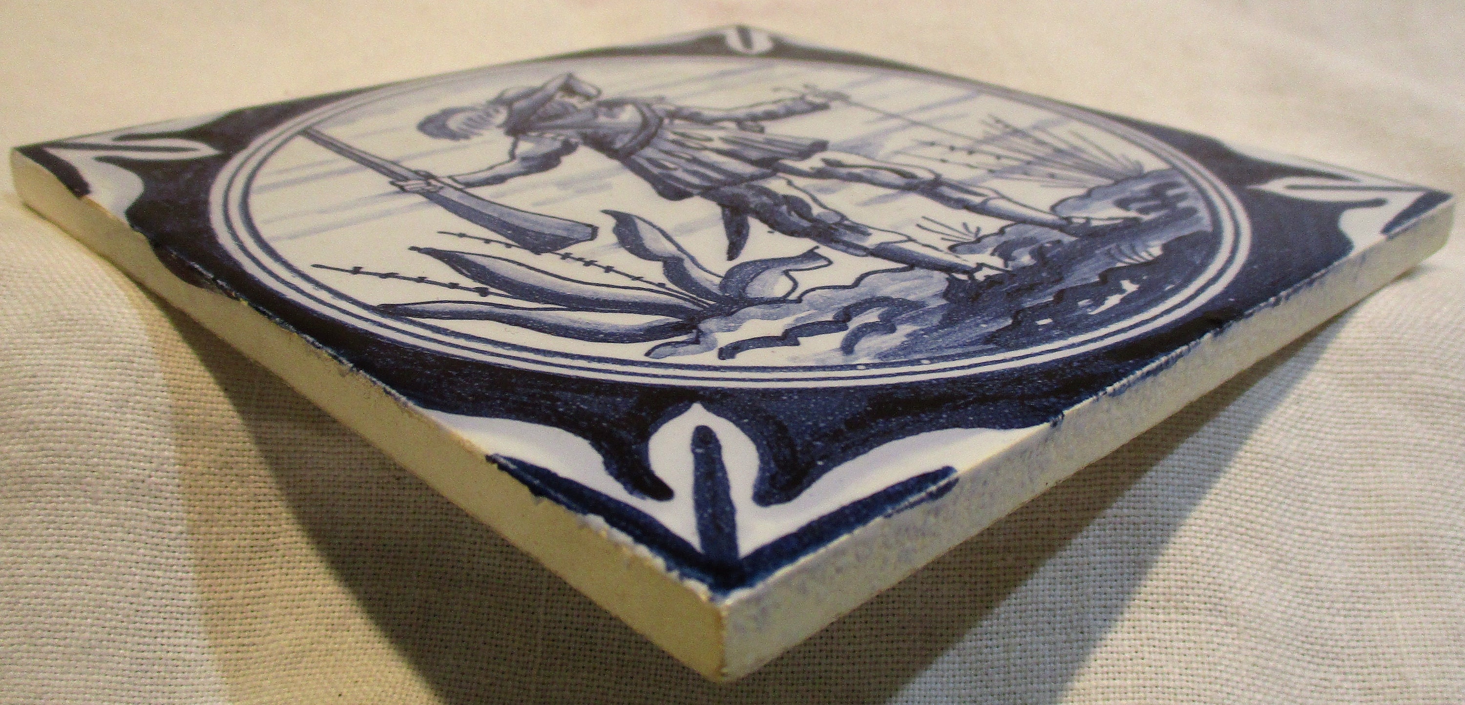 Home Décor Hand Painted Musket and Soldier Vintage Blue & White Delft ...