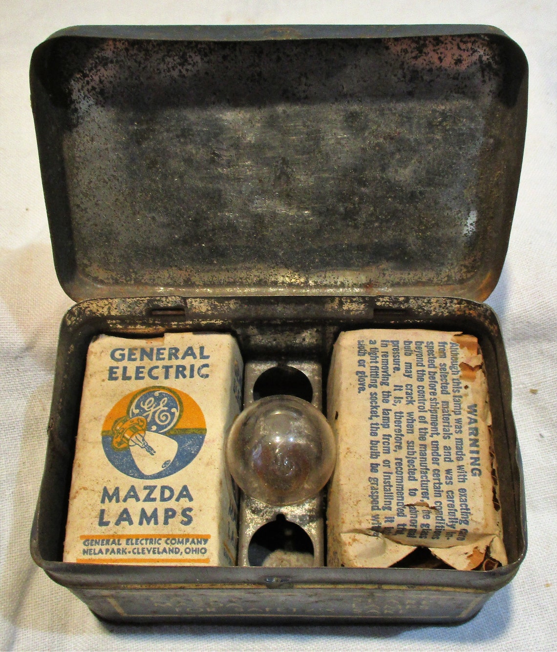 General Electric Mazda Auto Lamps and Original Tin With Bulbs, Vintage ...