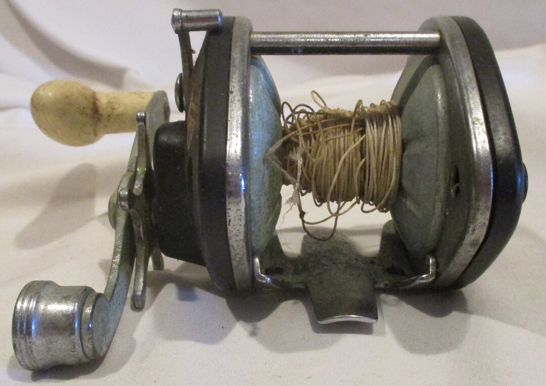True Temper Surf Casting Reel, Model 922C, Vintage Fishing Equipment ...