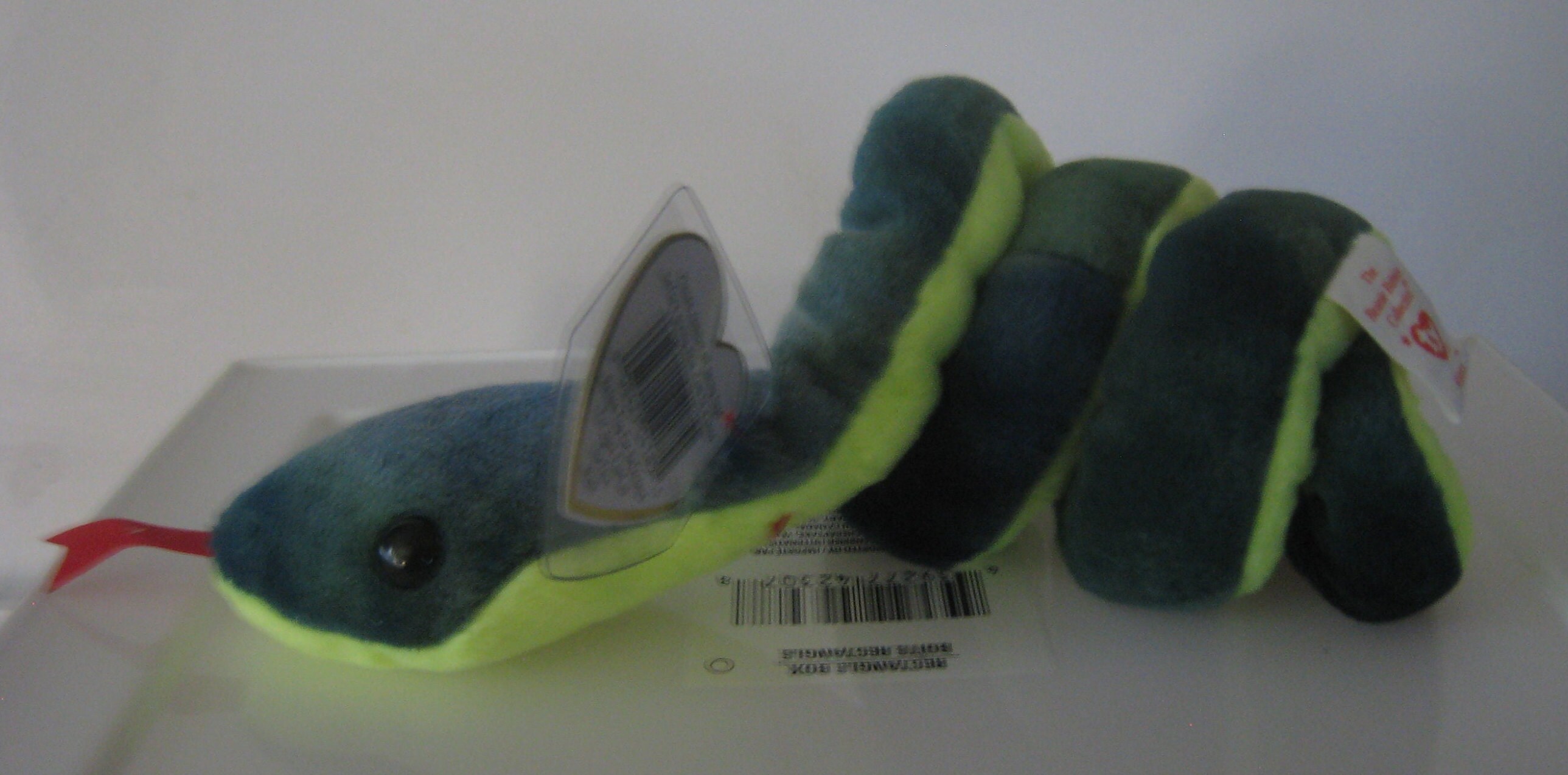 Hissy the Snake. New Ty Beanie Baby W Tags. Approx. 16 Long Green W ...