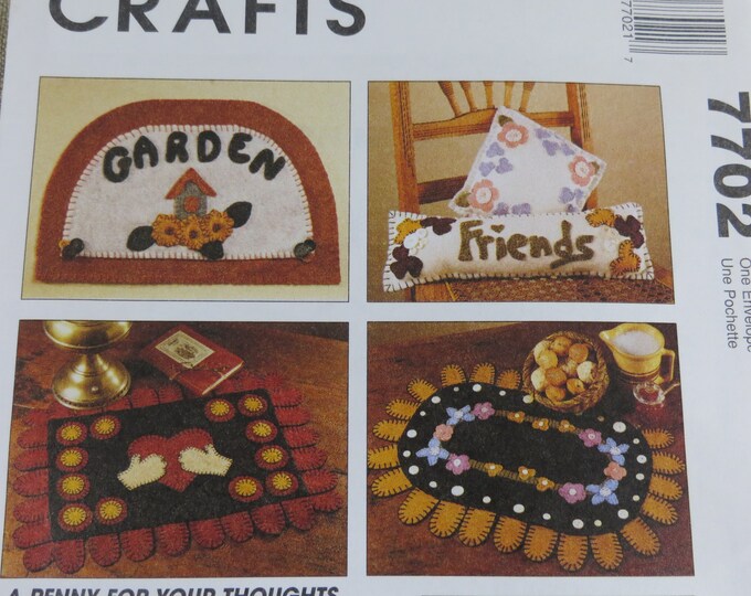 Primitive Penny Rug Sewing Pattern 90s Mccall's Crafts 7702 Primitive ...