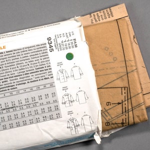 V9345 | Sz 6-10 | Vogue 9345 Lined, Double Breasted Coat or Long Jacket ...