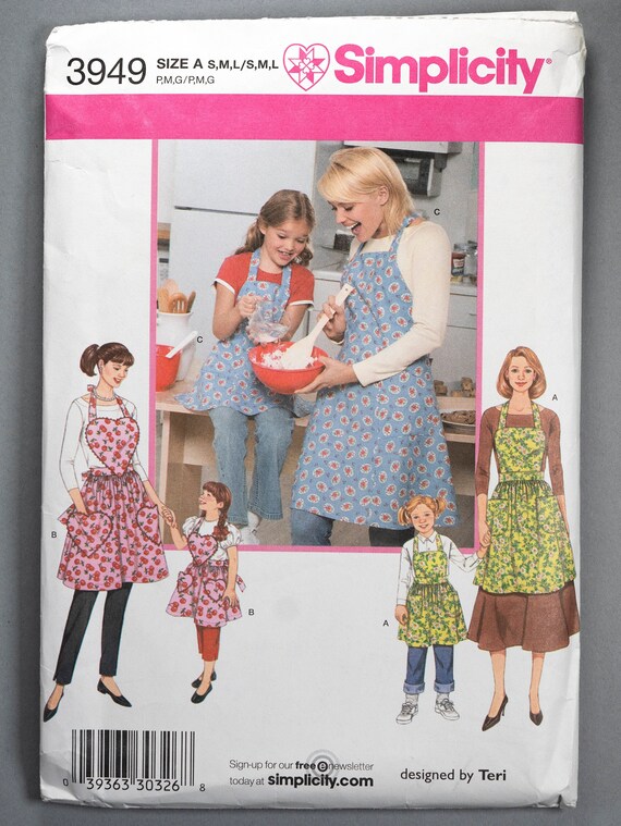 Simplicity 3949 Sewing Pattern Mother Daughter Matching Aprons Child ...