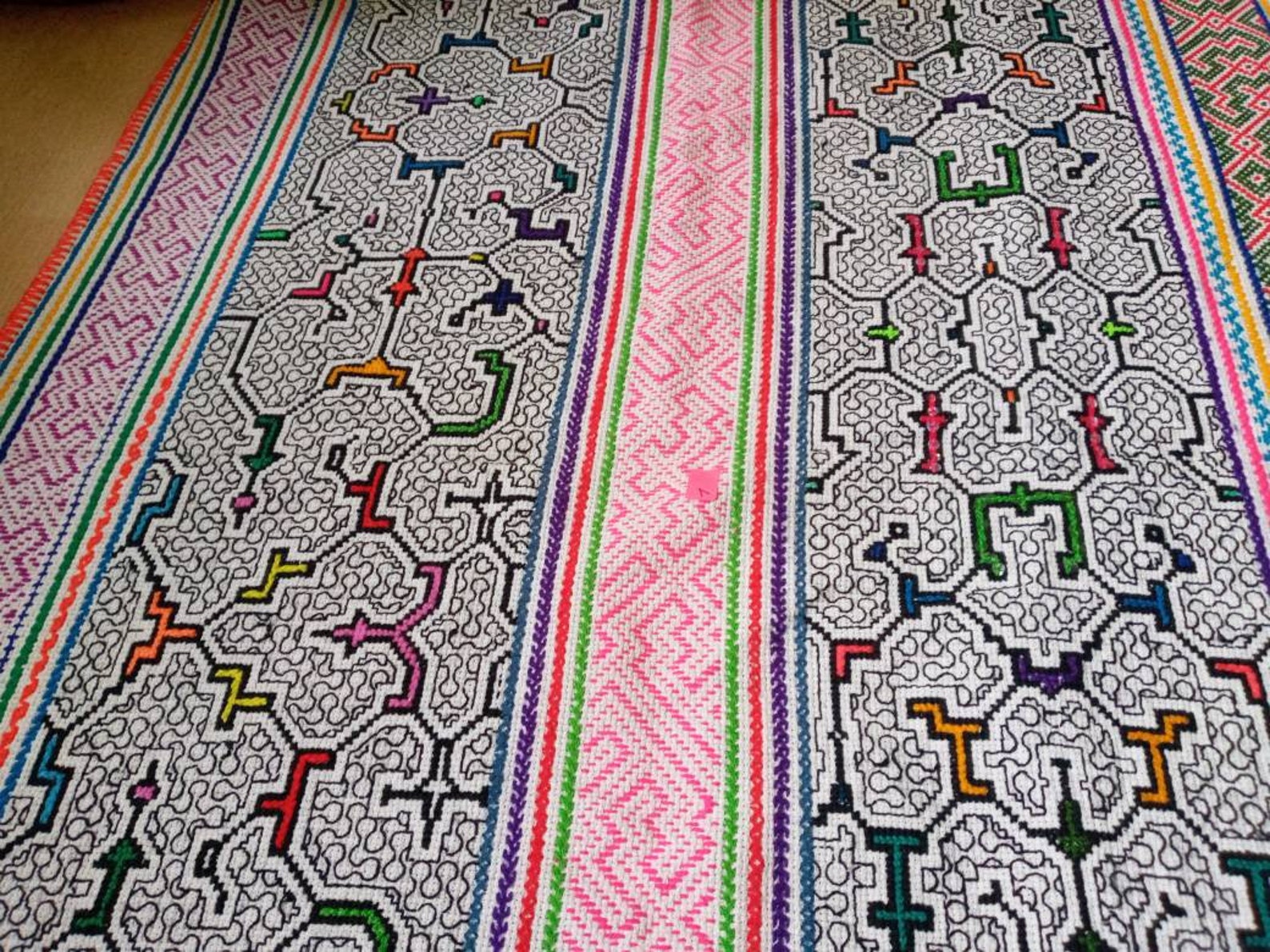 Tejido de Ayahuasca Shipibo Ikaro Ayhuasca Amazónica Peruana - Etsy España