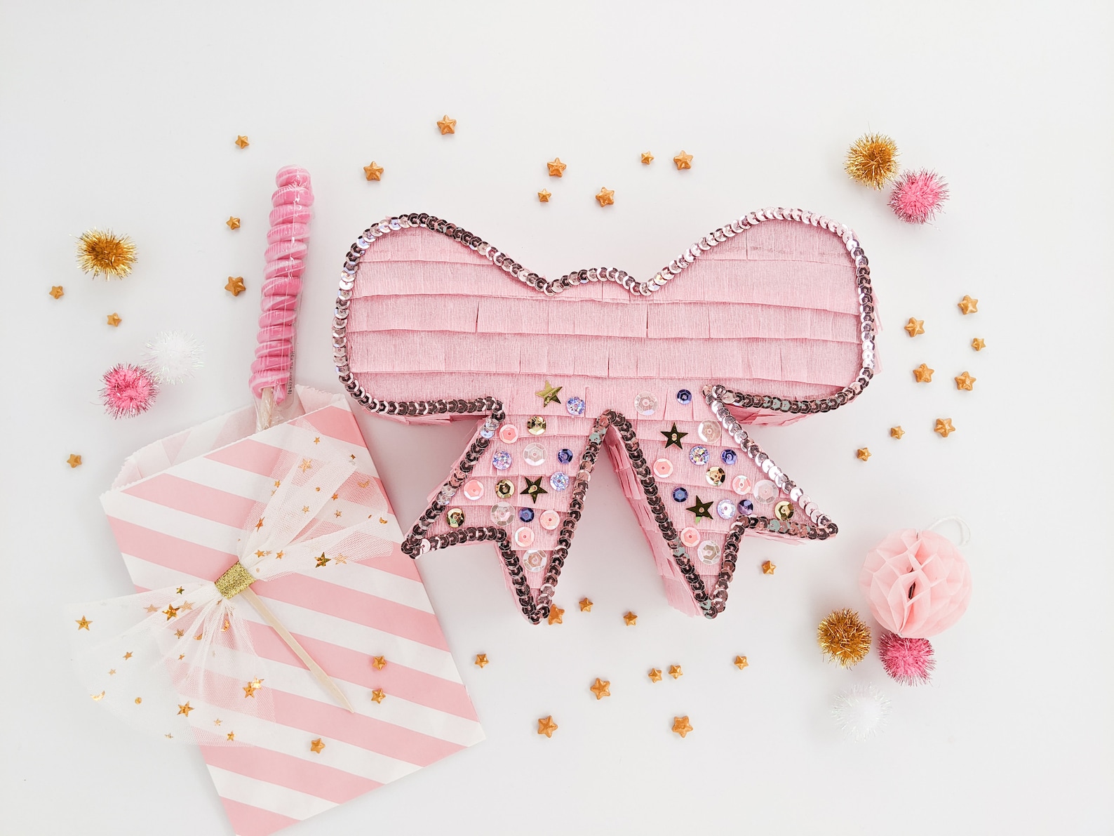 Regalo de piñata de lazo femenino rosa brillante:/ UNA piñata - Etsy España