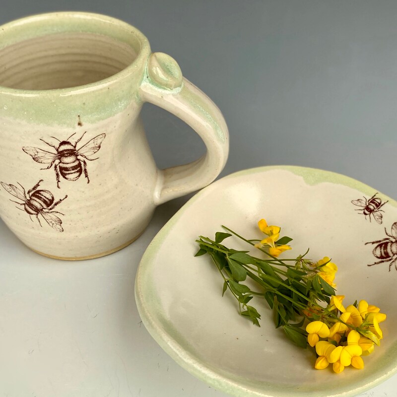 Queen Bee Pottery - Etsy