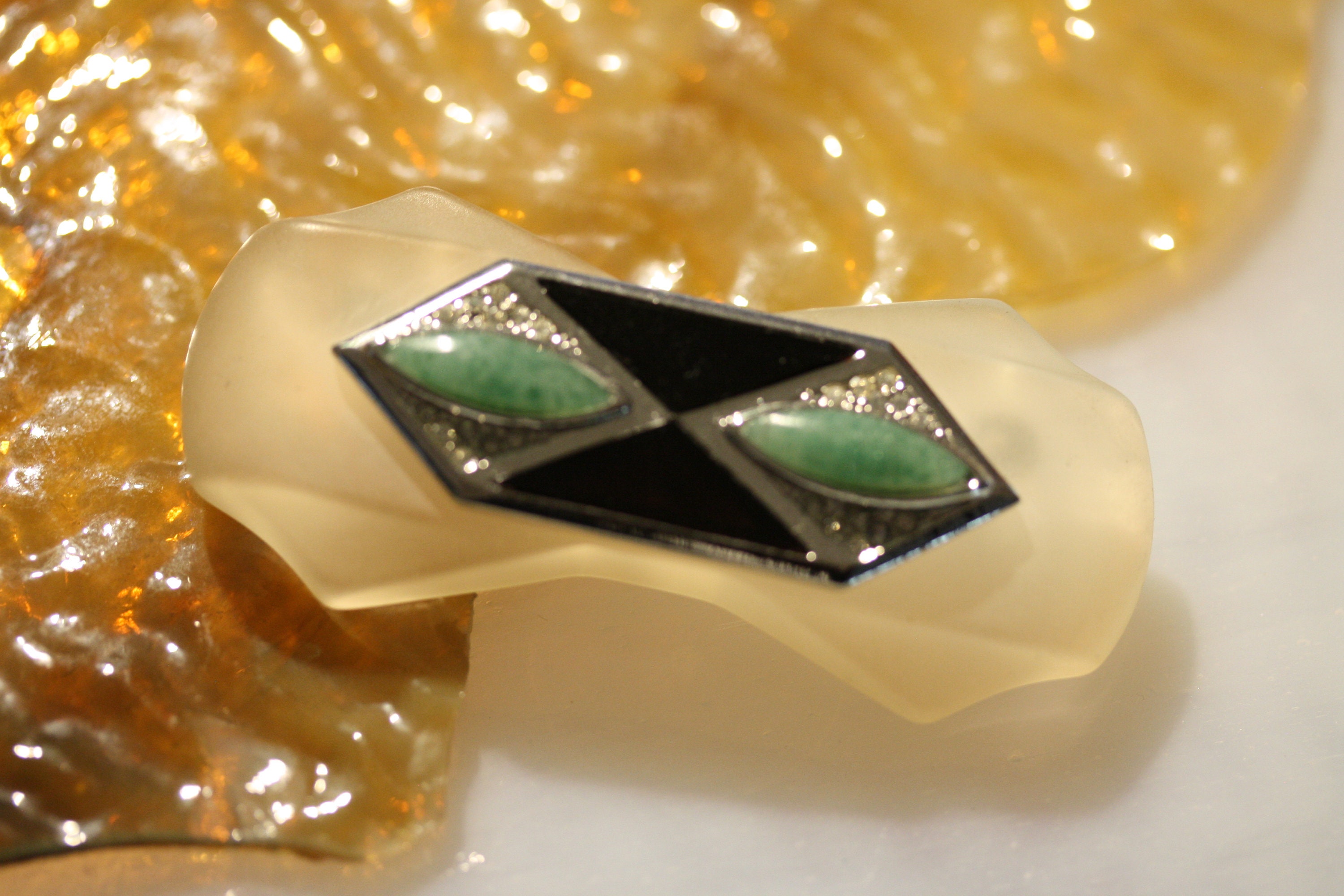 Yamada Tokyo Vintage Jazz Age Art Deco Lucite Brooch Pin - Etsy