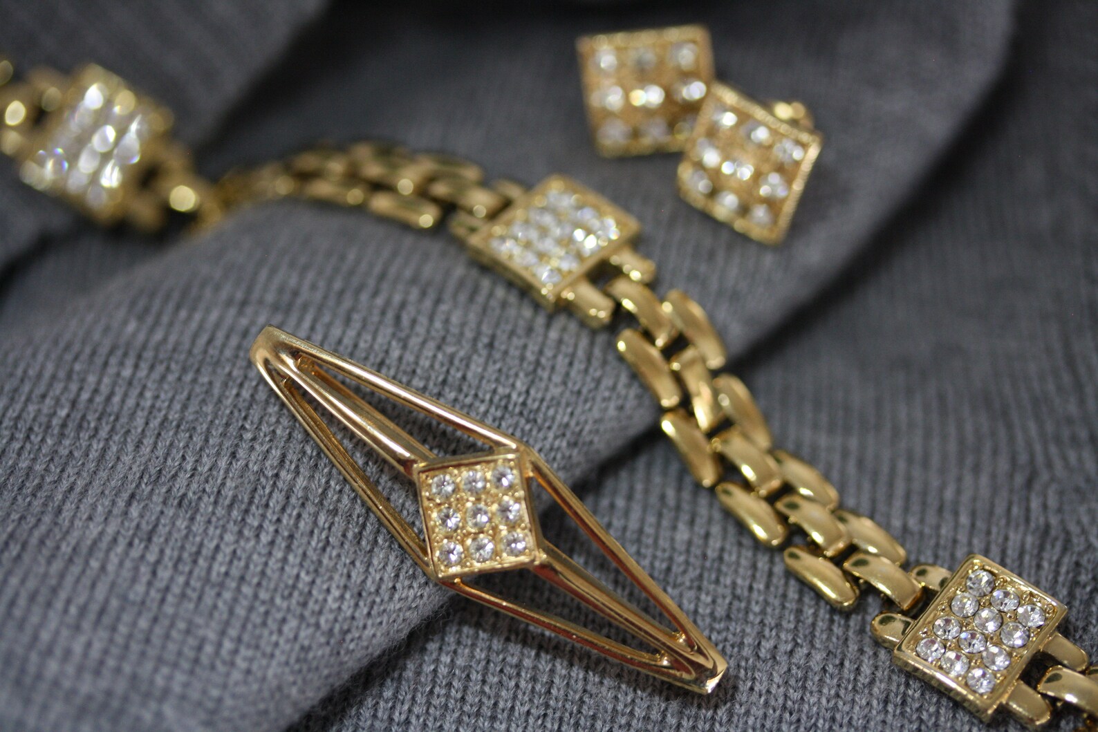 Trifari Crown Trifari Vintage Jewelry Set Gold and Crystal Art Deco ...