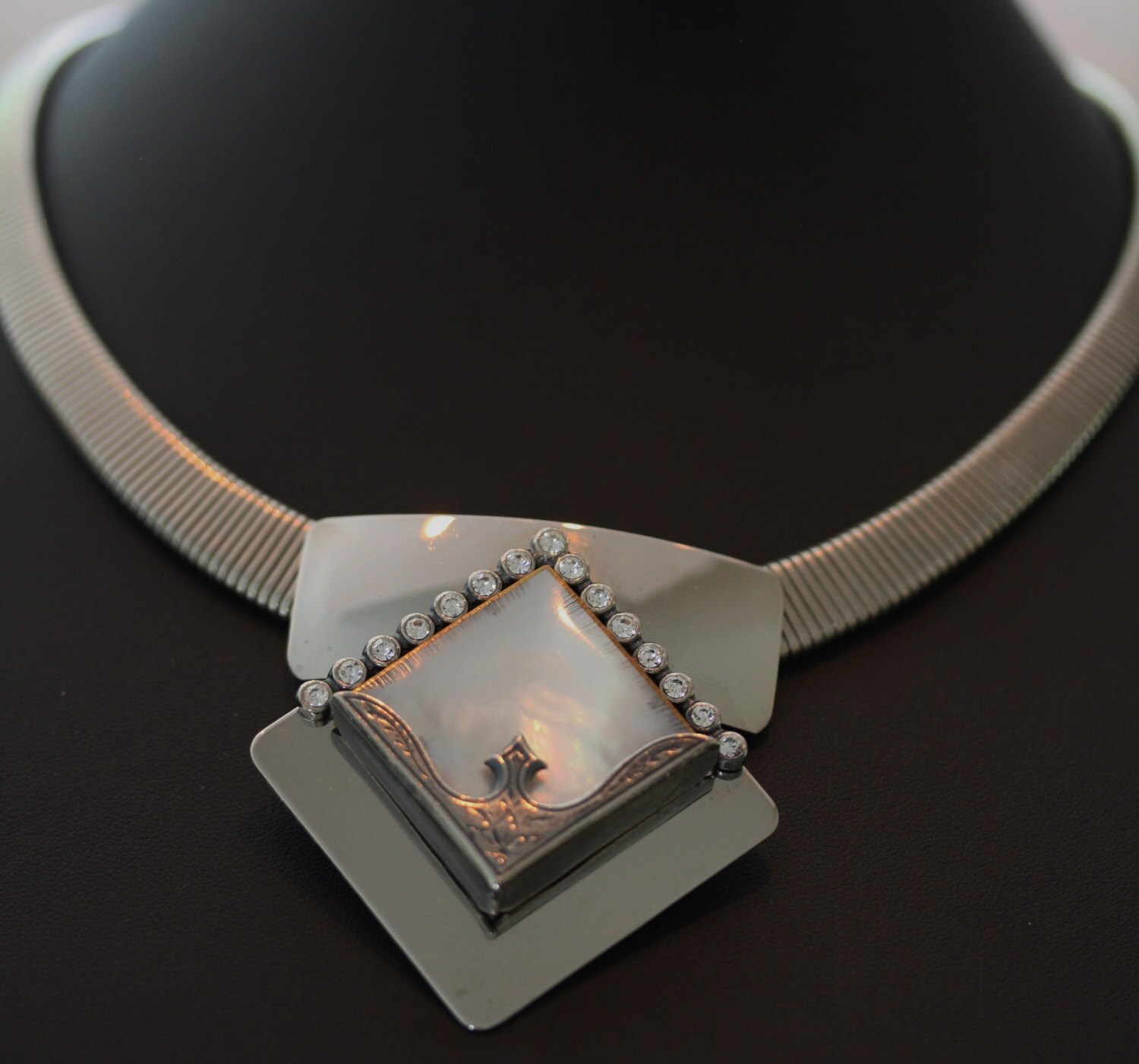 Ermani Bulatti Art Deco Vintage MOP and Crystal Omega Silvertone Choker ...