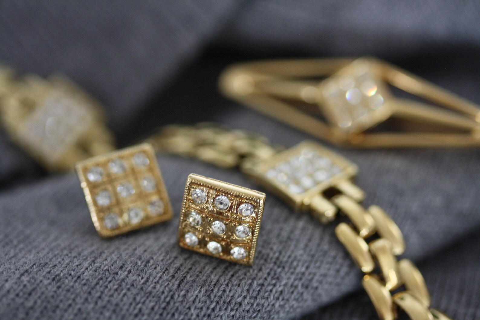 Trifari Crown Trifari Vintage Jewelry Set Gold and Crystal Art Deco ...