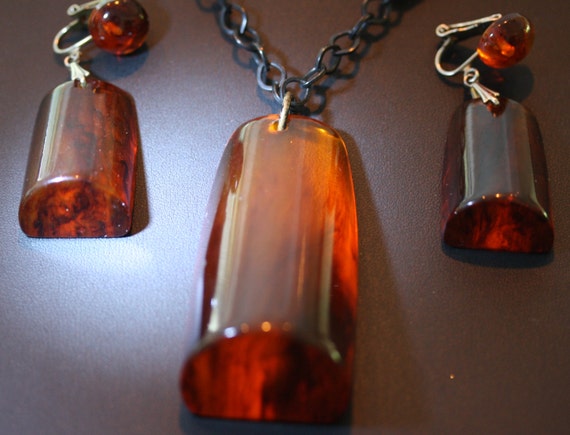 Incredible Vintage Art Deco Root Beer Bakelite Neckla… - Gem