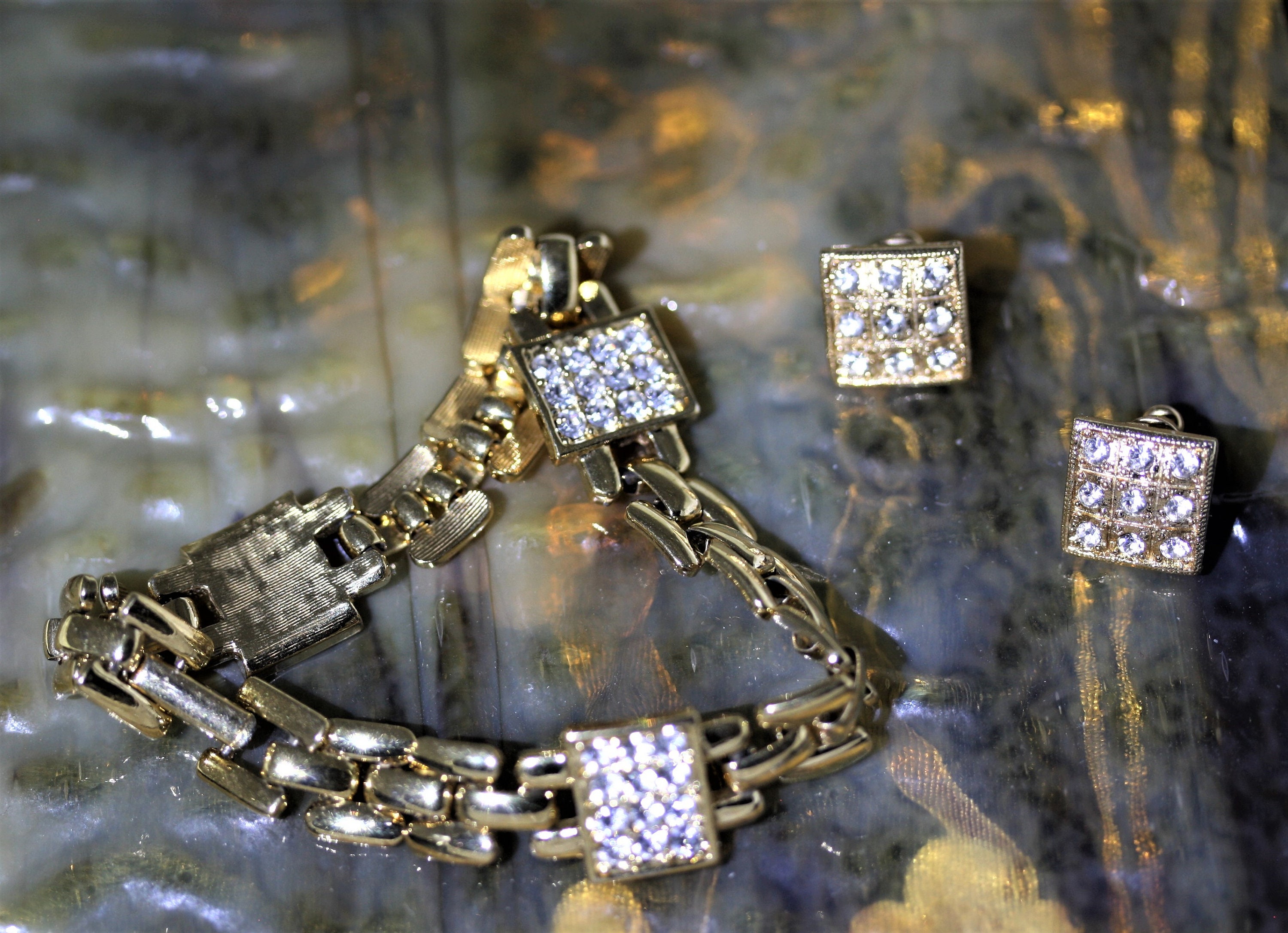Trifari Crown Trifari Vintage Jewelry Set Gold and Crystal Art Deco ...