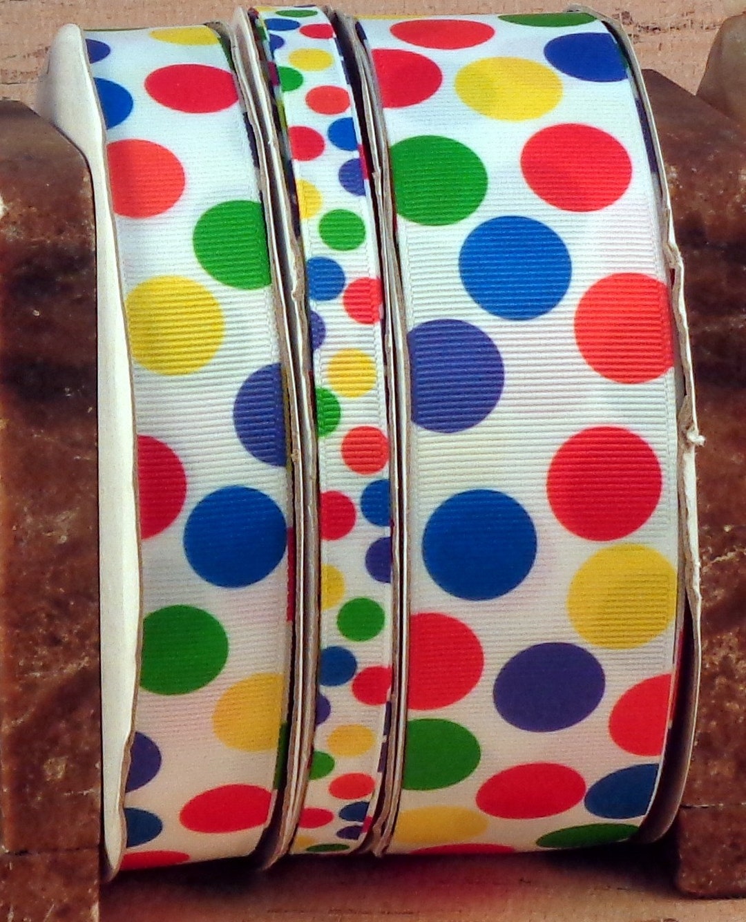 2 Yards US Designer 3/8", 7/8" or 1.5" Rainbow Funky Dot Print ...