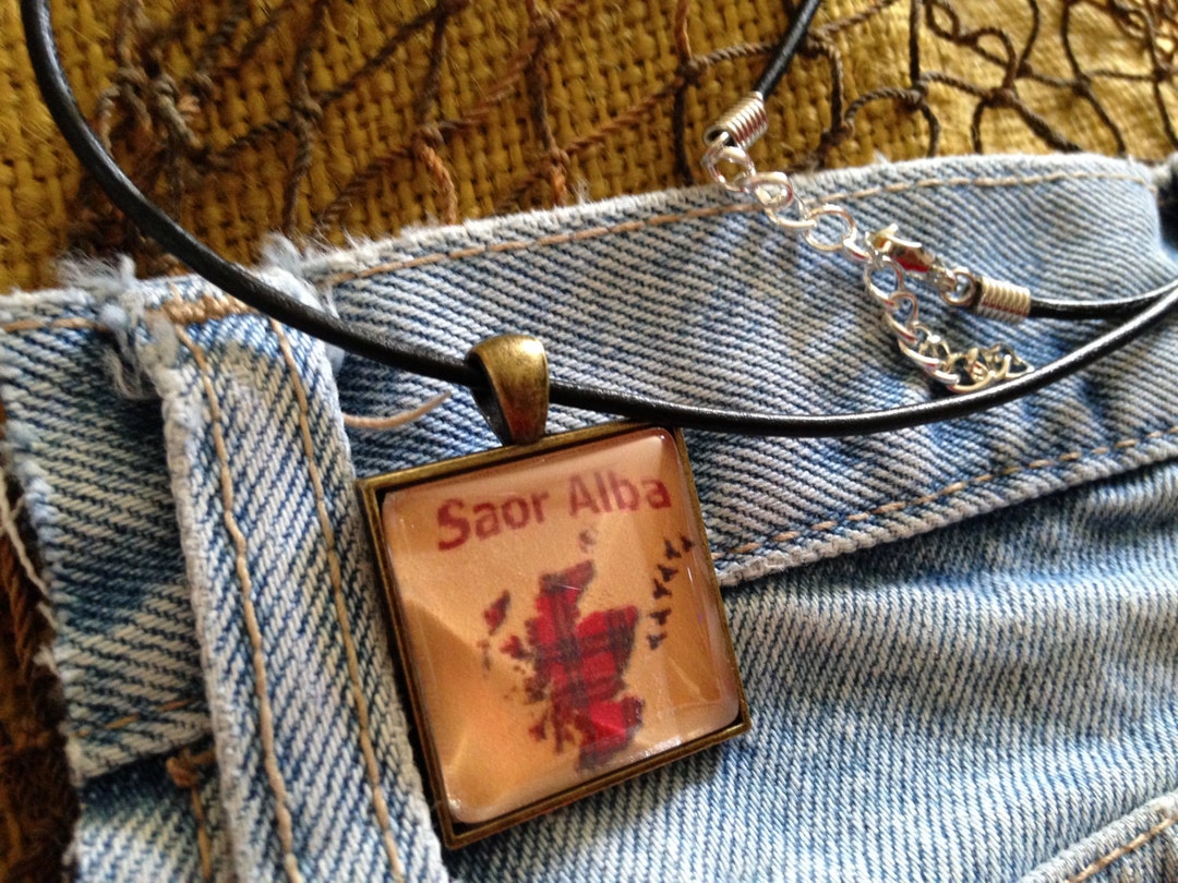 Scotland, Tartan Map, Saor Alba free Scotland Glass Dome, Pendant ...