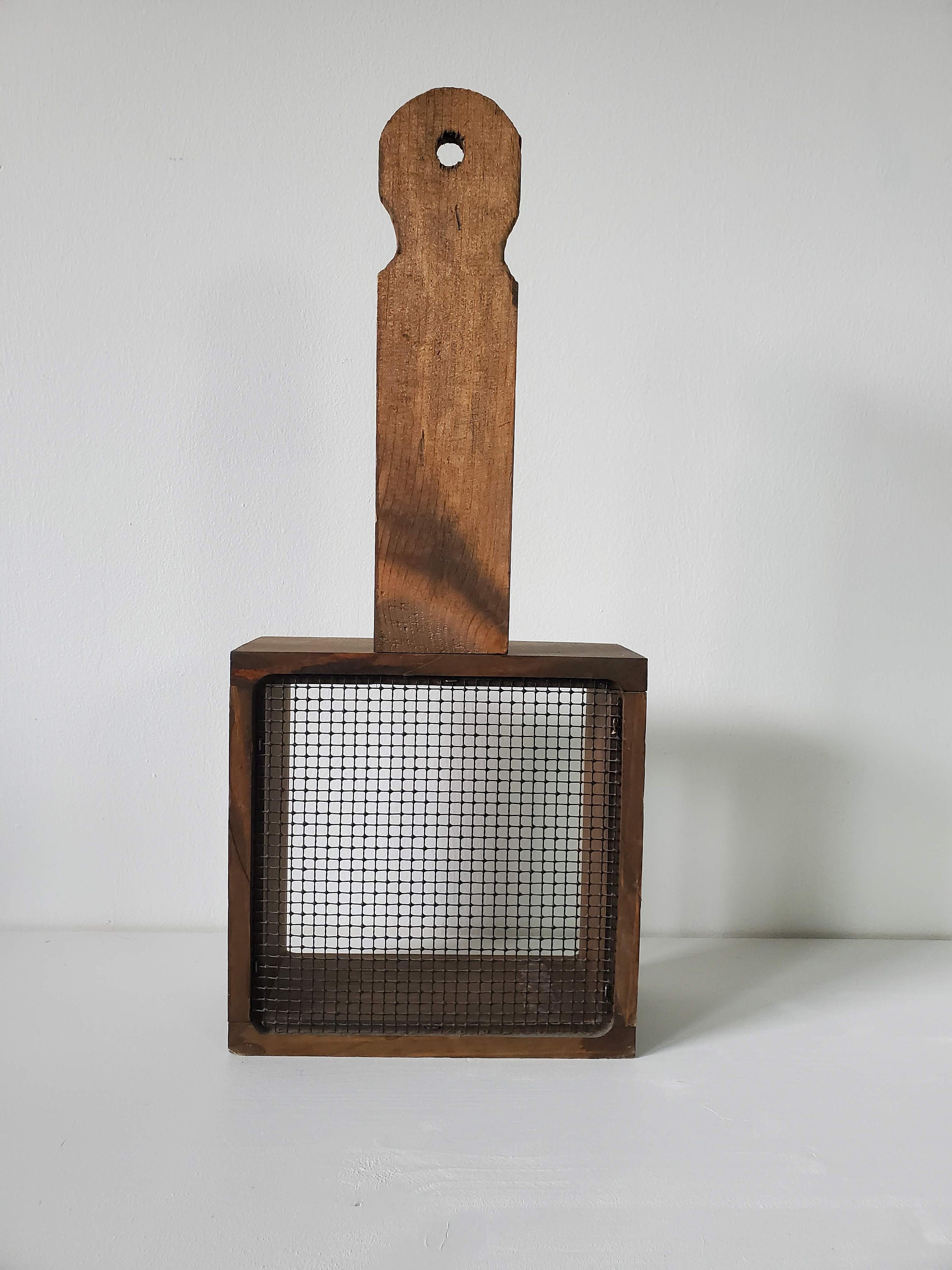 Grain Sifter Decorative Metal Grate Wall Hanging for Knick Knacks and ...