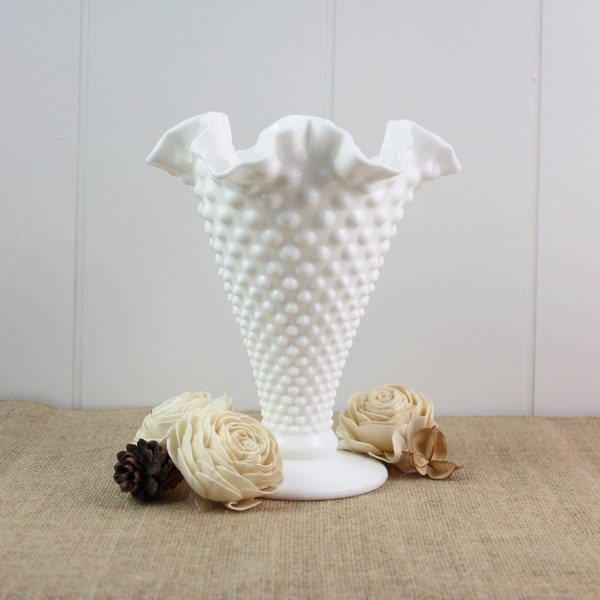 Large Milk Glass Vase - Etsy