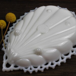 Westmoreland Milk Glass Lace Edged Shell Dish - Etsy