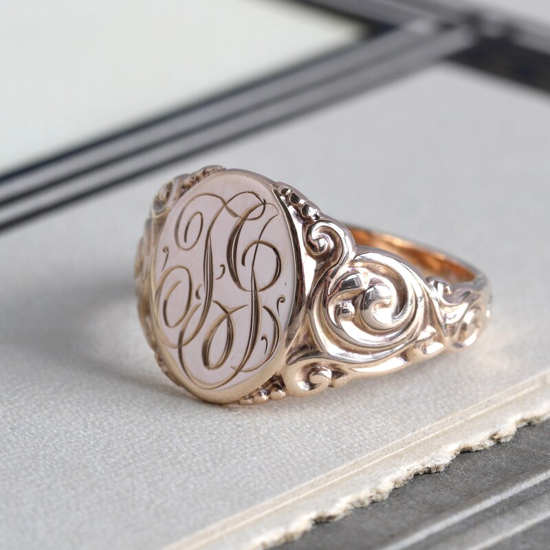 Antique Signet Ring - Etsy