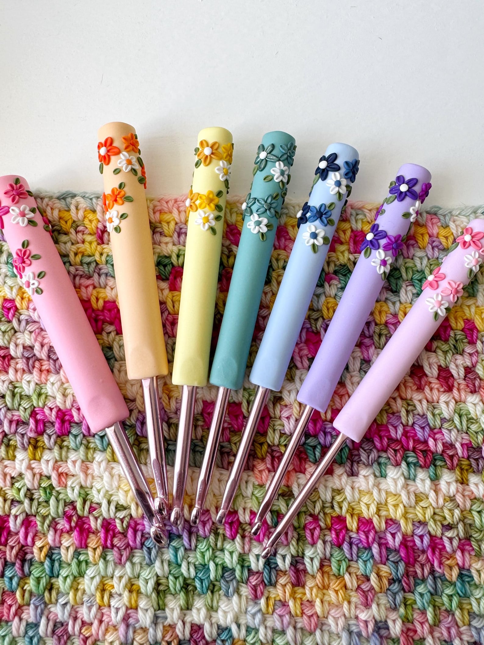 Pastel Flower Crochet Hook Set, Rainbow Crochet Hooks, Floral Polymer ...