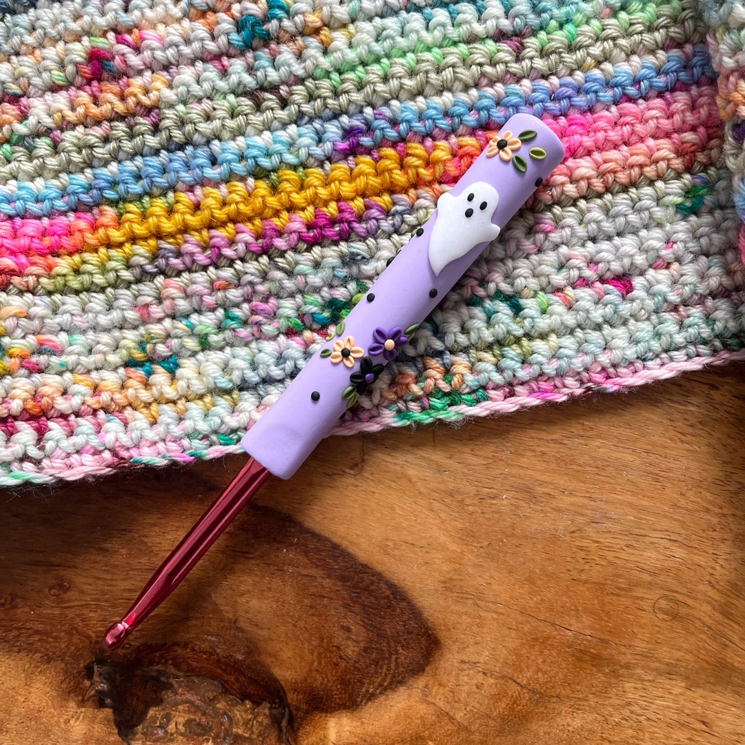 Lilac Kawaii Ghost Crochet Hook - Etsy