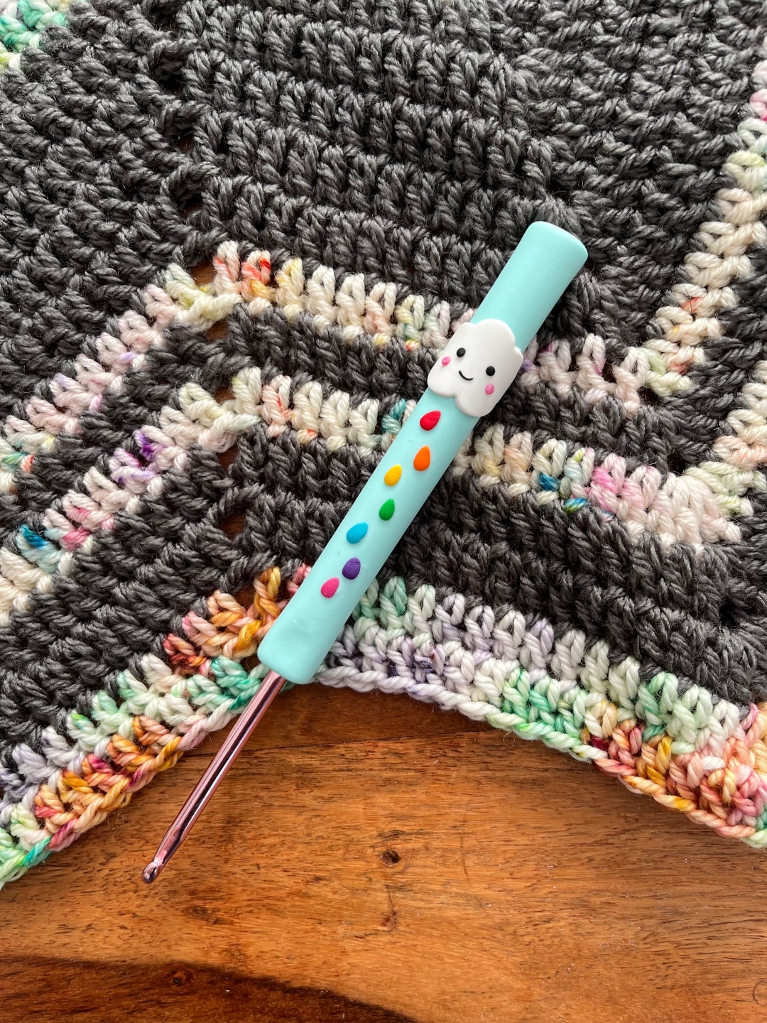 Kawaii Cloud Polymer Clay Crochet Hook, Rainbow Cloud Ergonomic Crochet ...