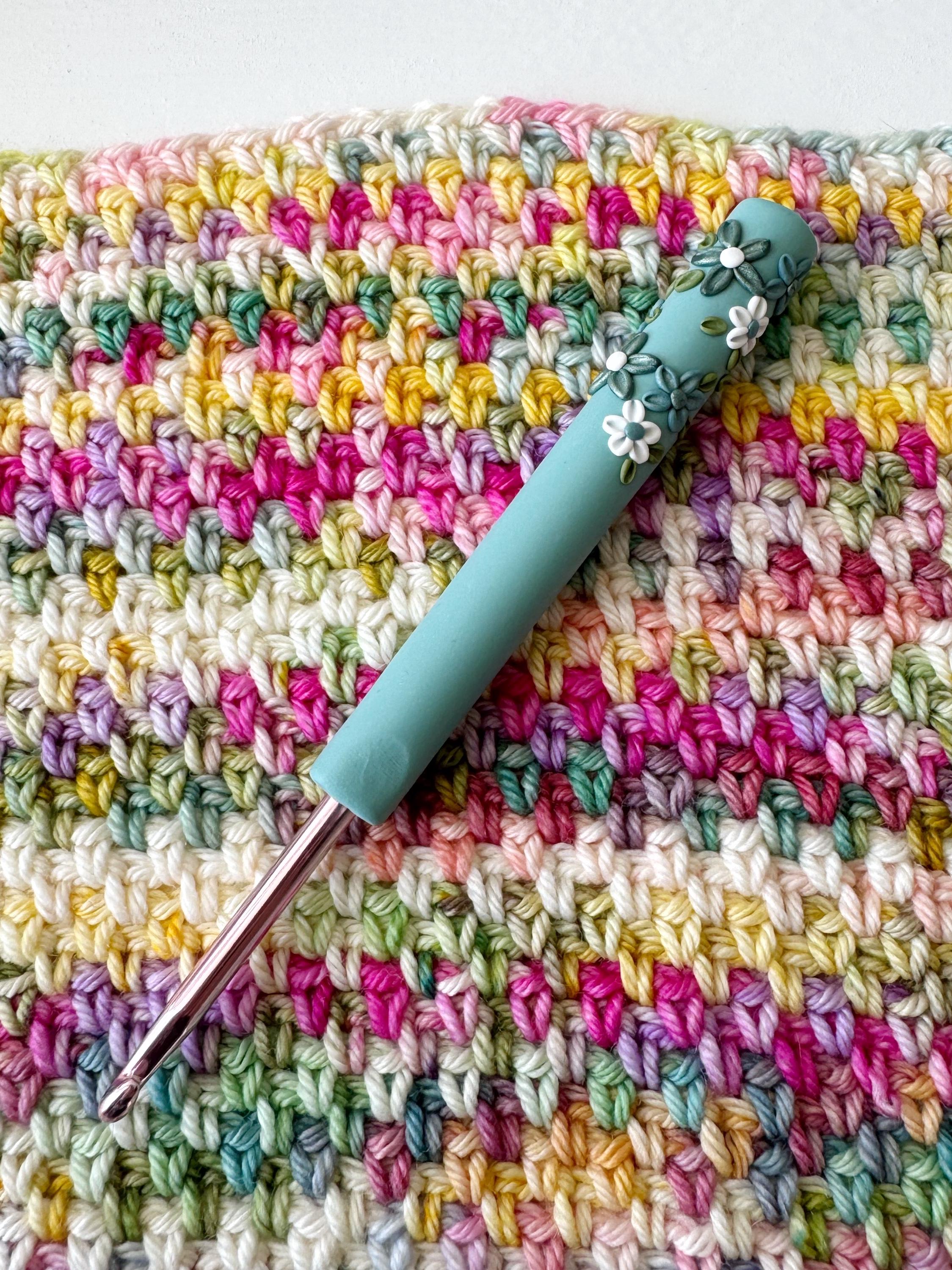 Pastel Flower Crochet Hook, Rainbow Polymer Clay Crochet Hook - Etsy