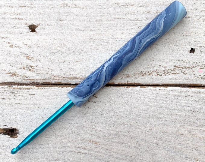 4.5mm Blue Swirl Crochet Hook, Ergonomic Crochet Hook, Crochet ...
