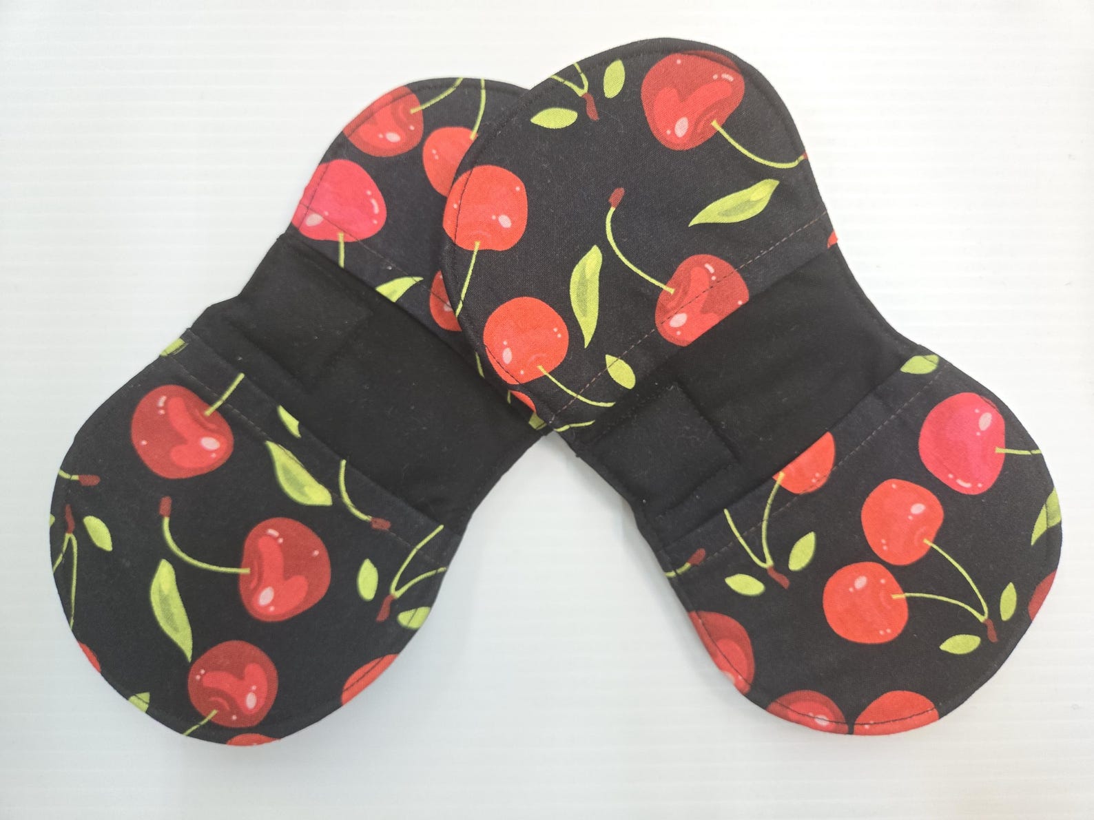 Magnetic Mini Microwave/oven Finger Mitts (x2). Great for Easy Access ...