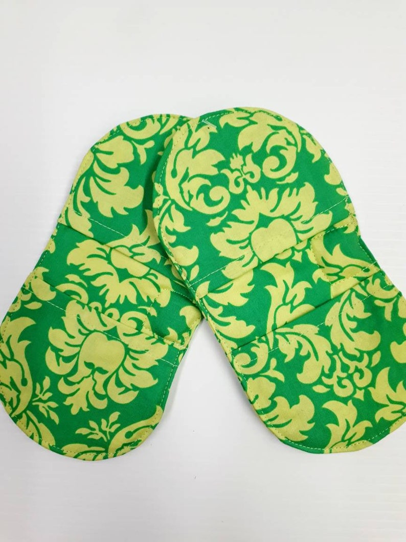 Magnetic Mini Microwave/oven Finger Mitts x2. Great for Easy - Etsy Canada