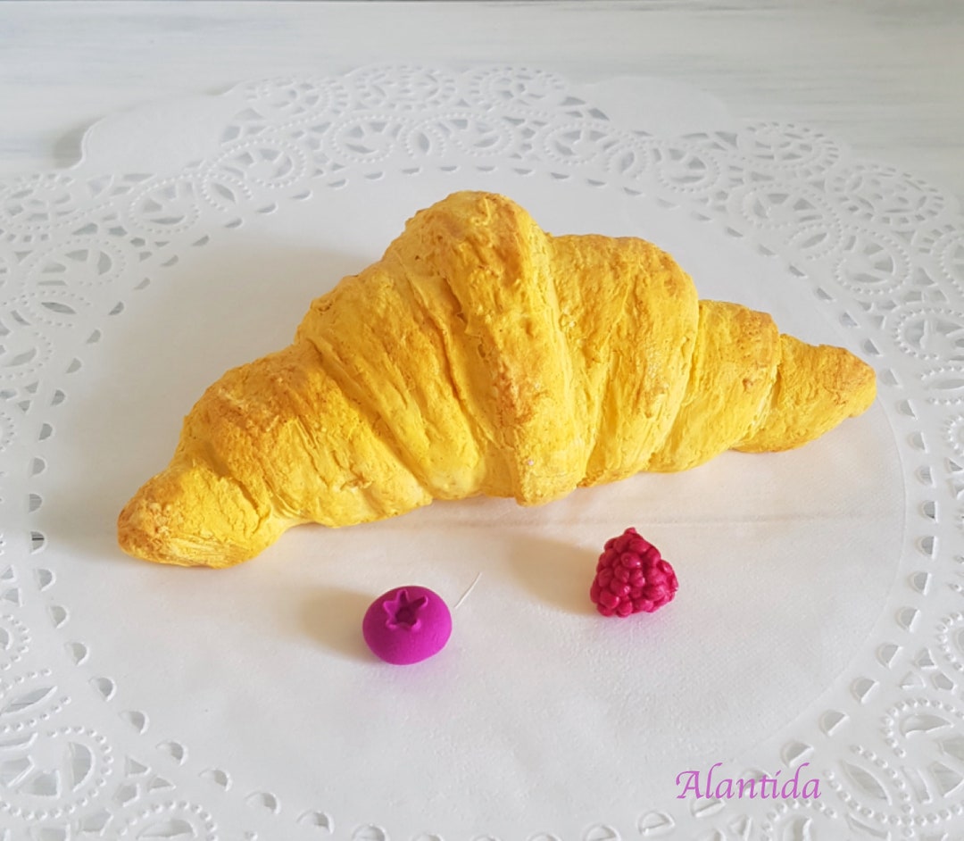 Fake Croissant Display Dessert France Baker Display Faux Croissant Fake ...