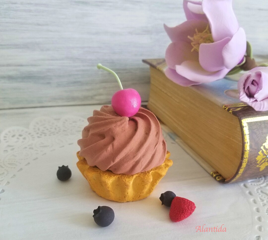 Realistic Tart Fake Tart Faux Tart for Kitchen Decor Shower Favour ...