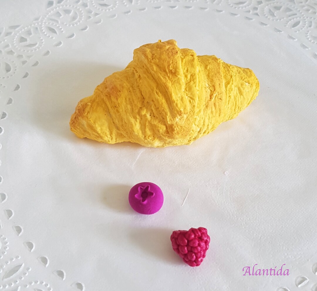 Fake Mini Croissant Display Dessert Bakery Display Faux Croissant Fake ...