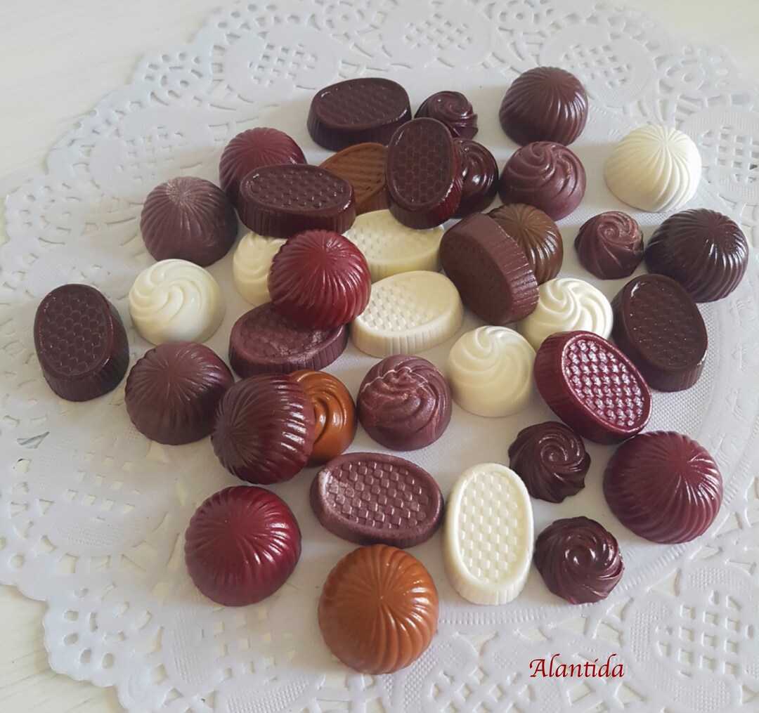 Assorted Fake Mini Chocolate Set of 25 Fake Chocolate Display Candy ...