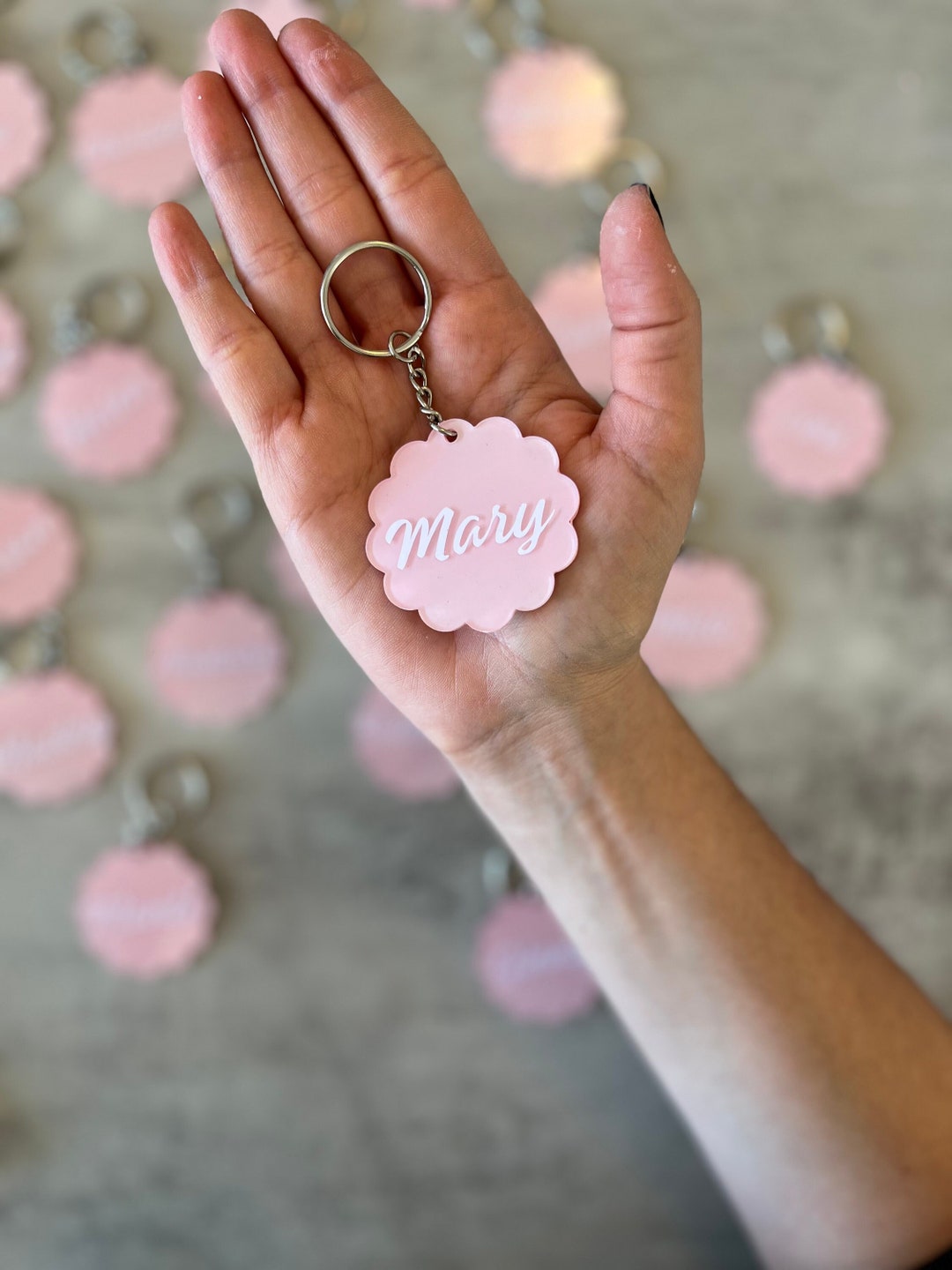 Key Chain Name Tag, Cute Name Tag, Daisy Place Card, Fun Table Decor ...