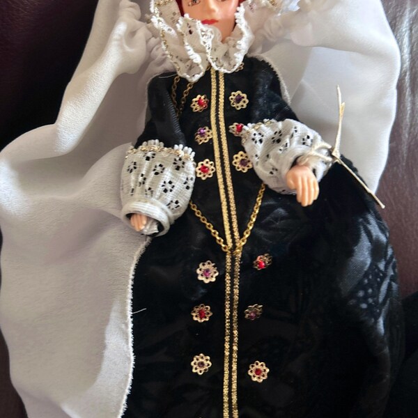 Queen Elizabeth Doll - Etsy
