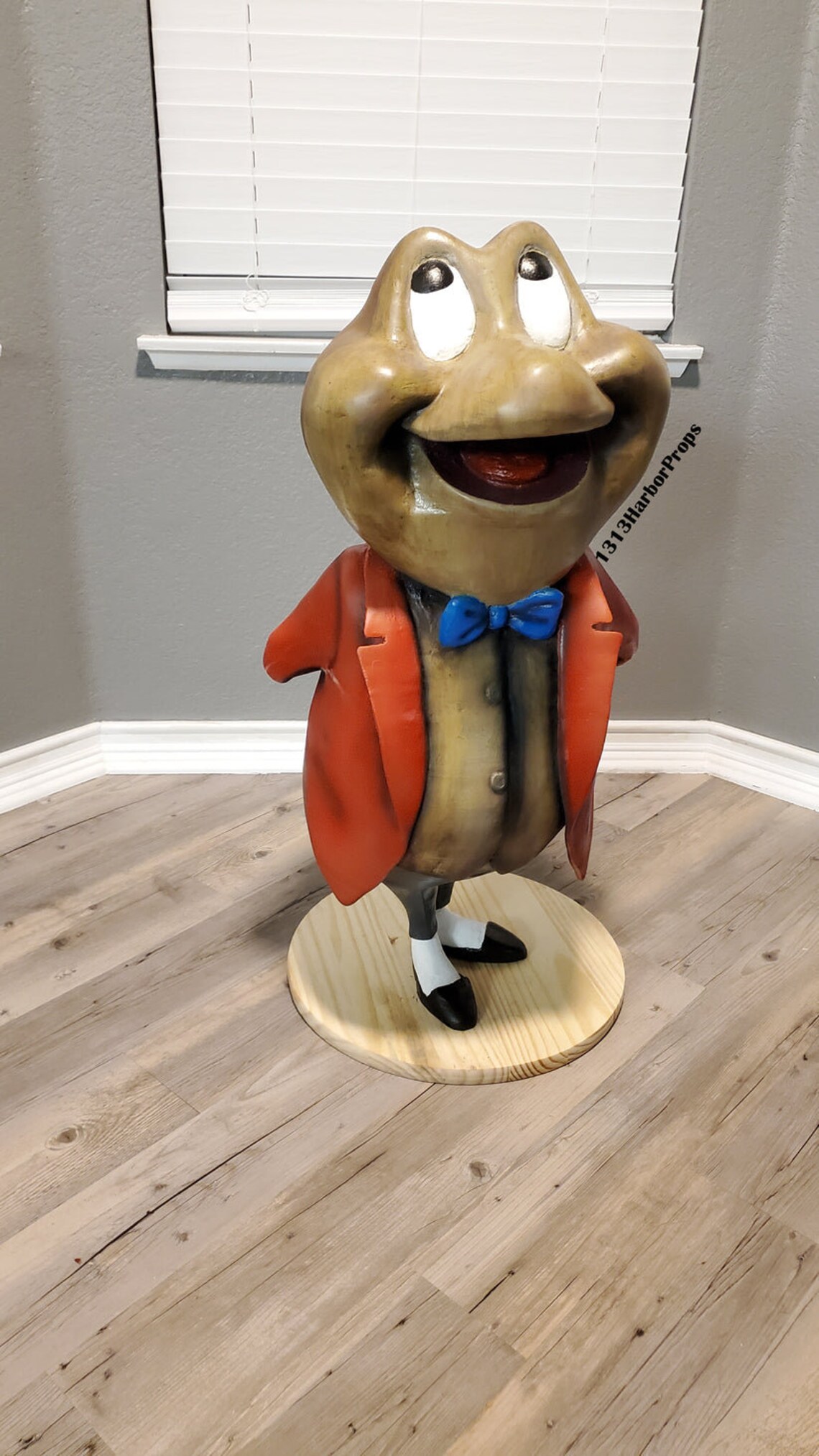 Full Scale Toad Queue Statue! - Etsy