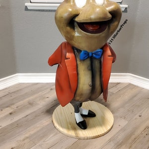 Full Scale Toad Queue Statue! - Etsy