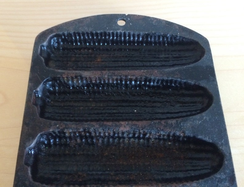 Genuine Lodge Cast Iron Mini Corn Stick Pan 27C2 Made in the | Etsy