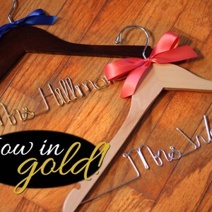 Set of 8 Bridal Party Hangers, Personalized Custom Wire Hangers, Mrs ...