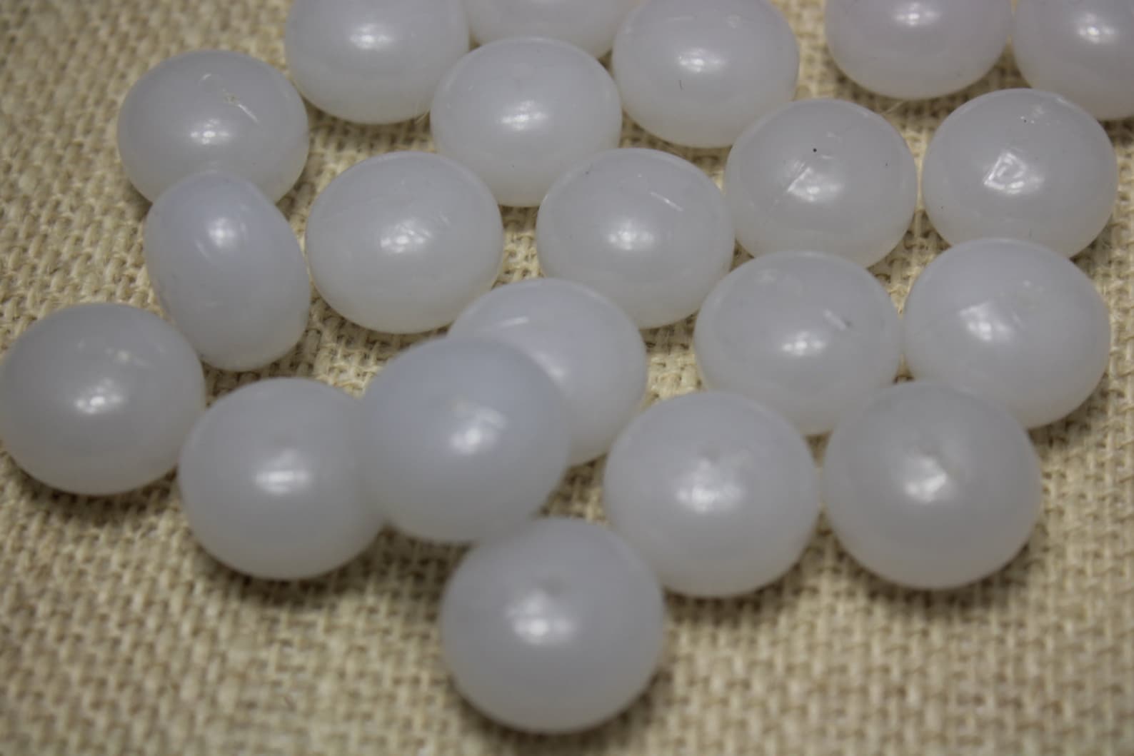 Vintage Opaque Lucite Beads (24 Pieces) - Etsy