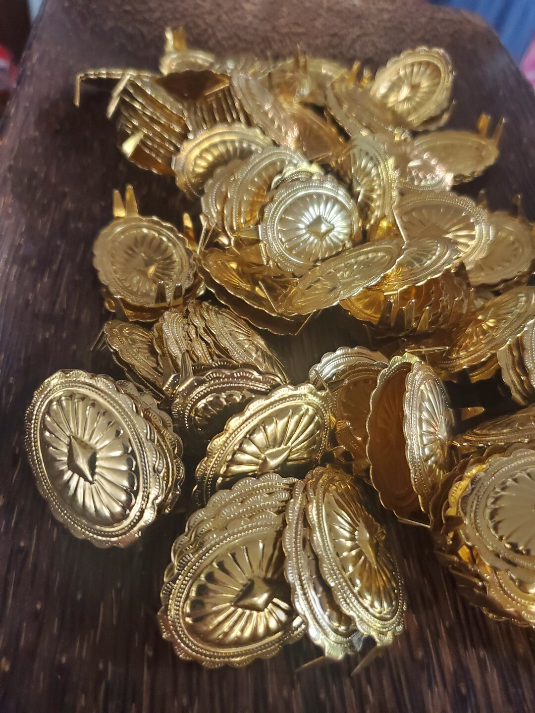 Large Gold Tone Two Pronged Sunburst Oval Conchos (10 Pieces) - Etsy