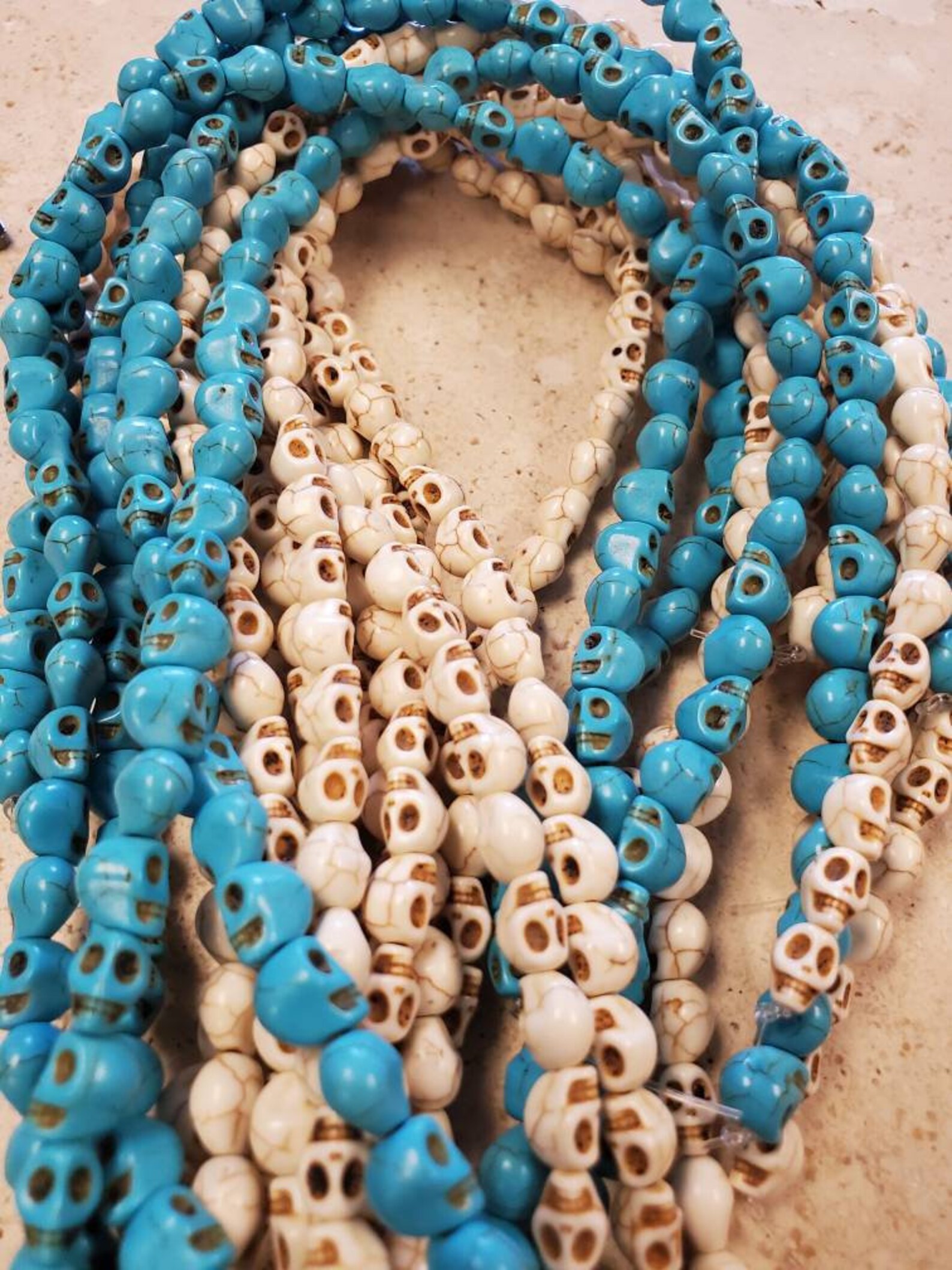 6 X 8mm Howlite Skull Beads 1 Strand - Etsy