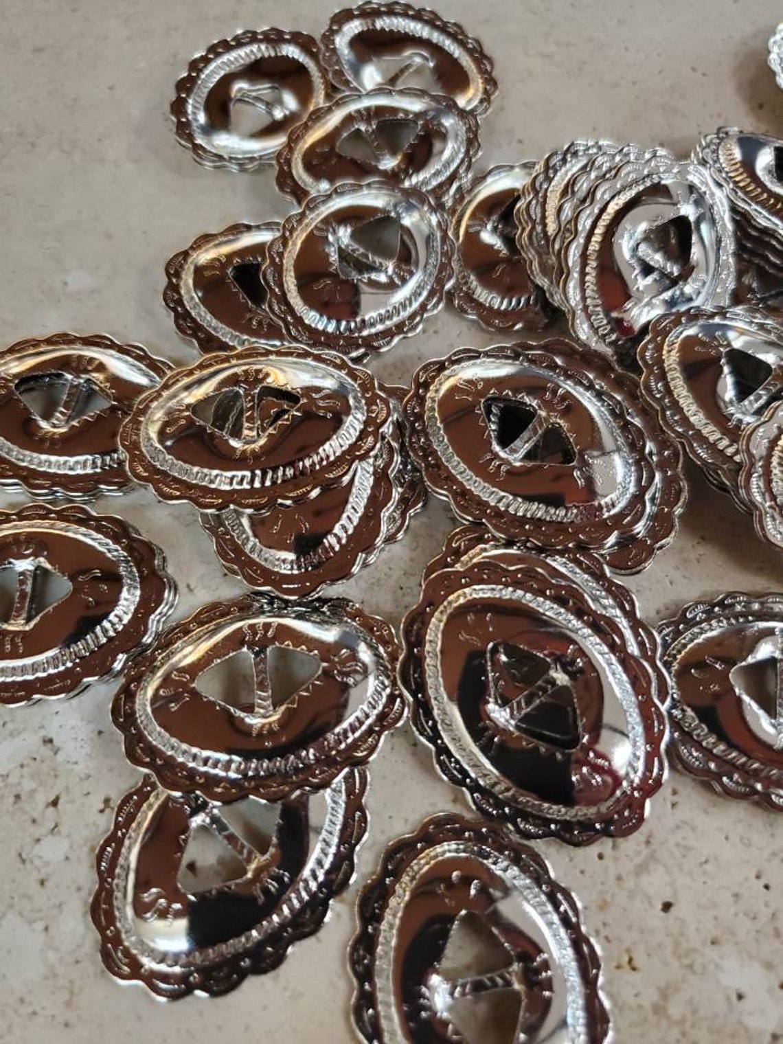 Silver Tone Small Etched Southwestern Oval Conchos 6 Pieces - Etsy Norway