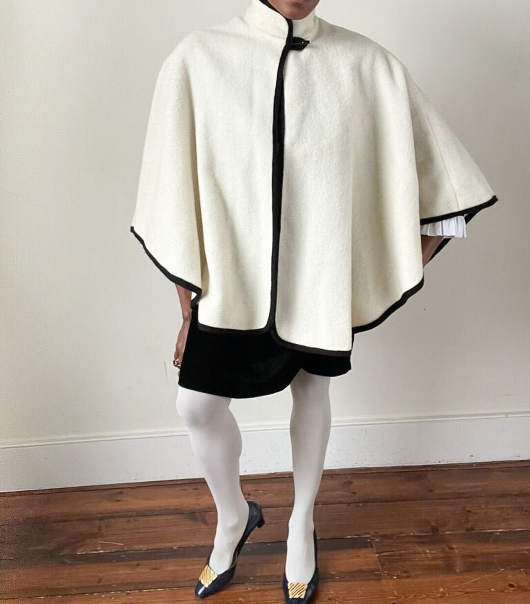 Short Vintage Cape - Richard Shops - Cream Wool - Vintage 1980 - Fit M ...