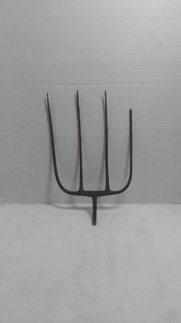 Vintage Rusty Pitchfork Head / Four Tine Hay Fork / Rustic Decor ...